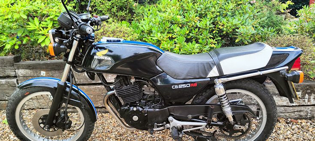 Vintage Motorcycle Club bike loans - Organisations & Clubs - Triumph ...